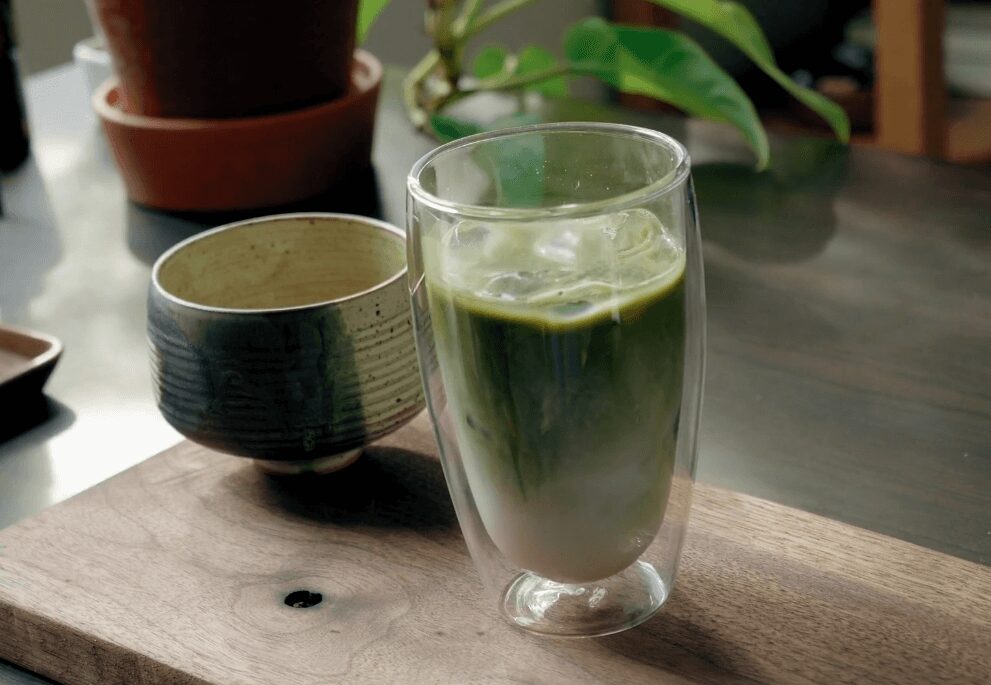 A Step-by-Step Guide to Making Iced Matcha Lattes - High Low Nyc