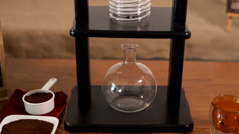 Is Cold Brew Really Less Acidic? Testing 10 Brewing Methods - High Low Nyc